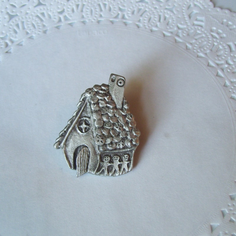 Gingerbread Pin - Etsy