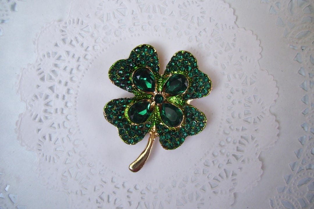 Shamrock Magnet - Clover Magnet - Repurposed Jewelry - St Patrick ...