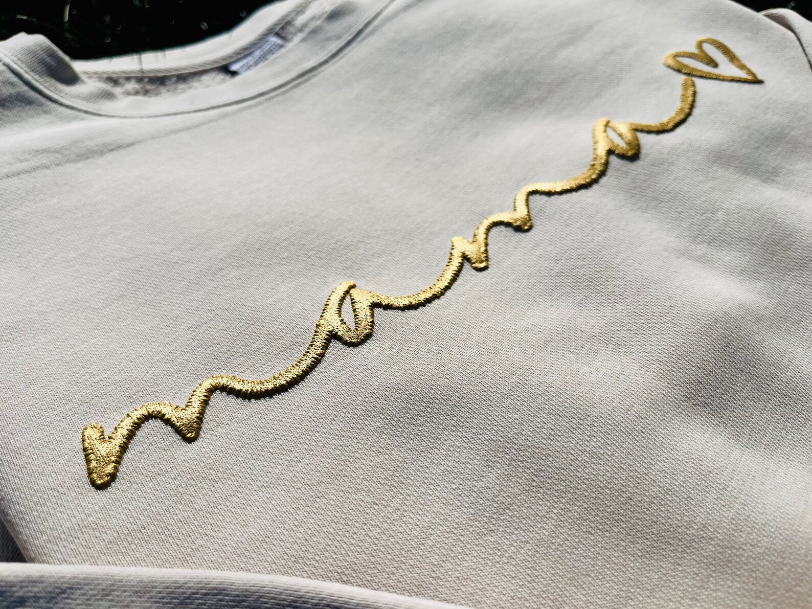 Dainty Mama Script Puff Vinyl Custom Pigment Dye Crewneck - Etsy