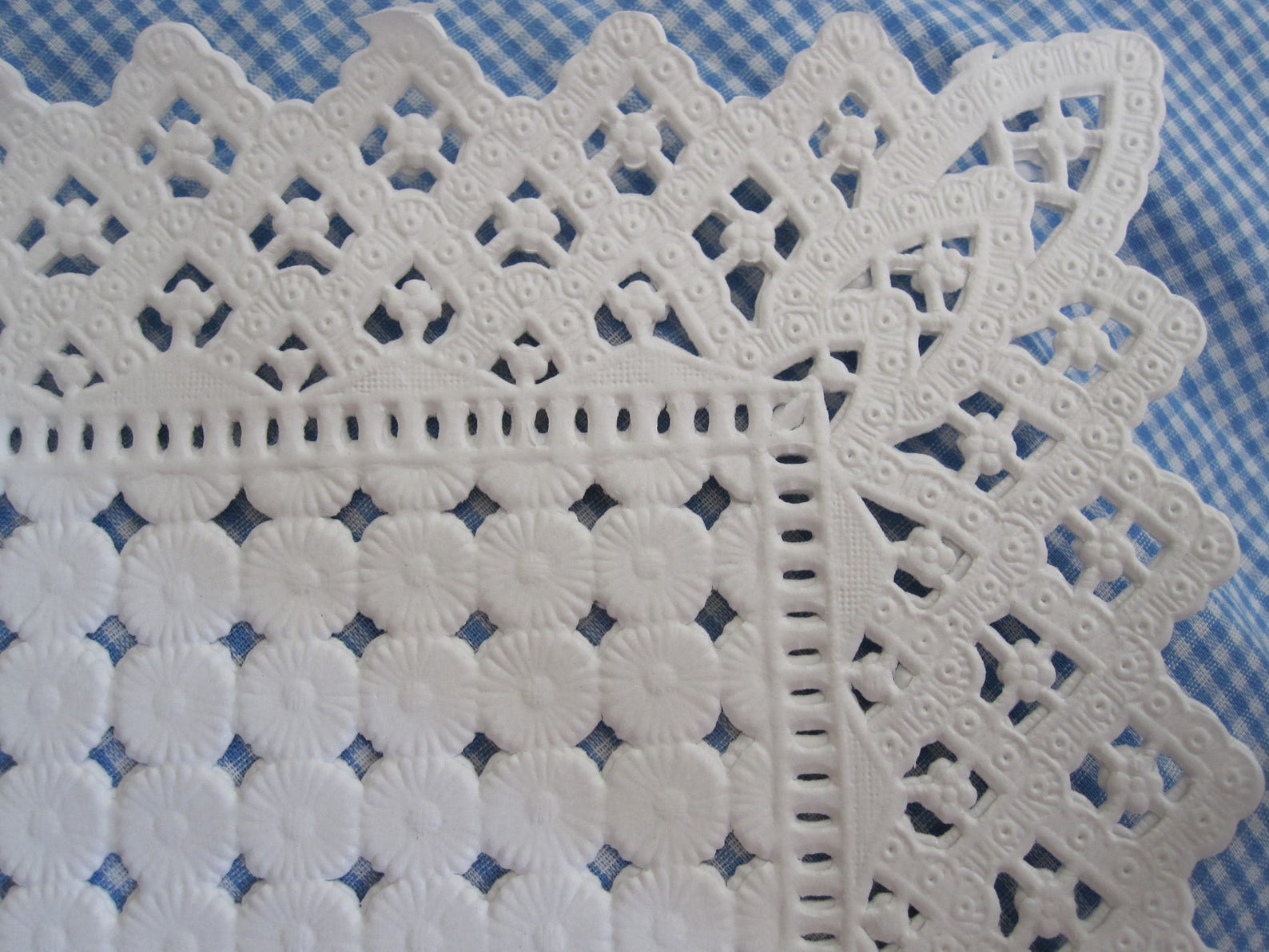 20 Pcs 8 Inch White Square LACE Paper Doily Weddings - Etsy