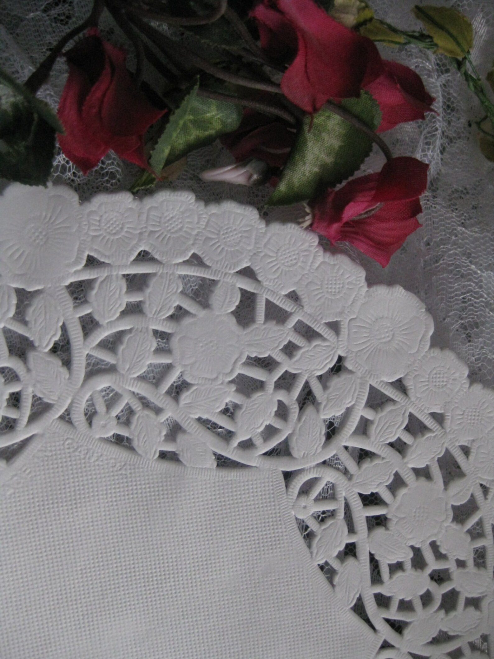 9 Inch White FLORAL FANSTASY LACE Paper Doily 25 Pcs | Etsy