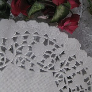 9 Inch White FLORAL FANSTASY LACE Paper Doily 25 Pcs - Etsy