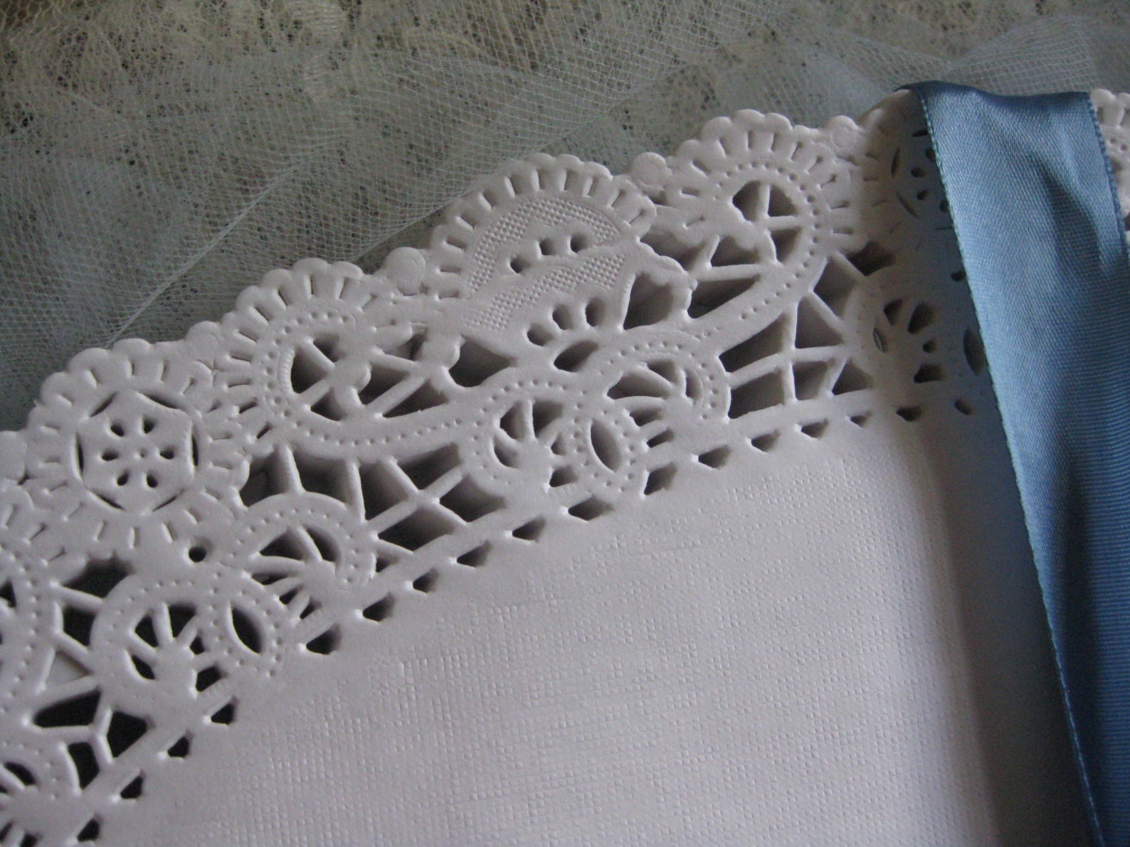 8 X 12 Inch Oval White Paper Lace Doily Elegant Scroll | Etsy
