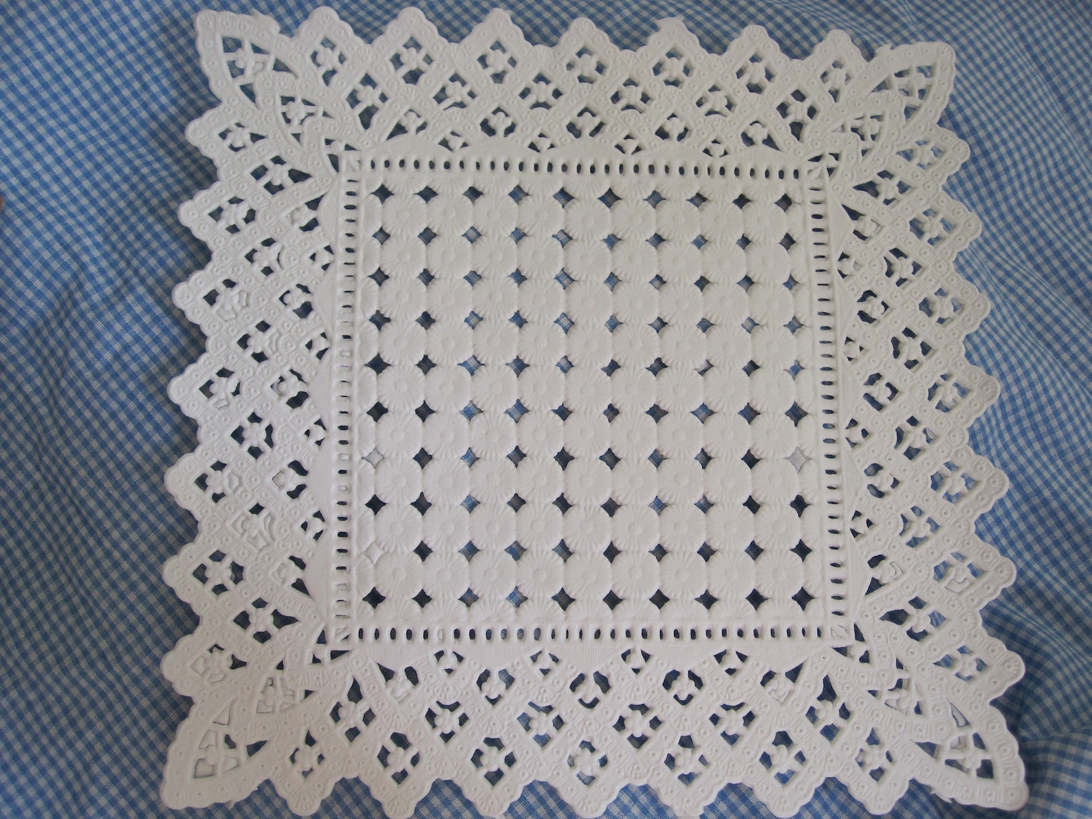 20 Pcs 8 Inch White Square LACE Paper Doily Weddings - Etsy