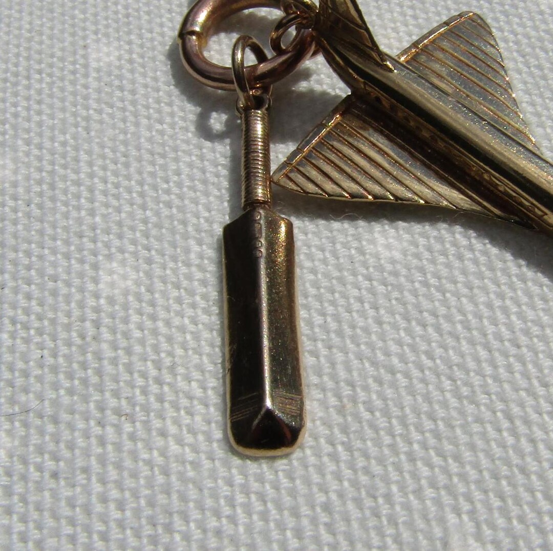 Charm Cricket Bat 9CT Gold Vintage Original 1970s 108517E - Etsy