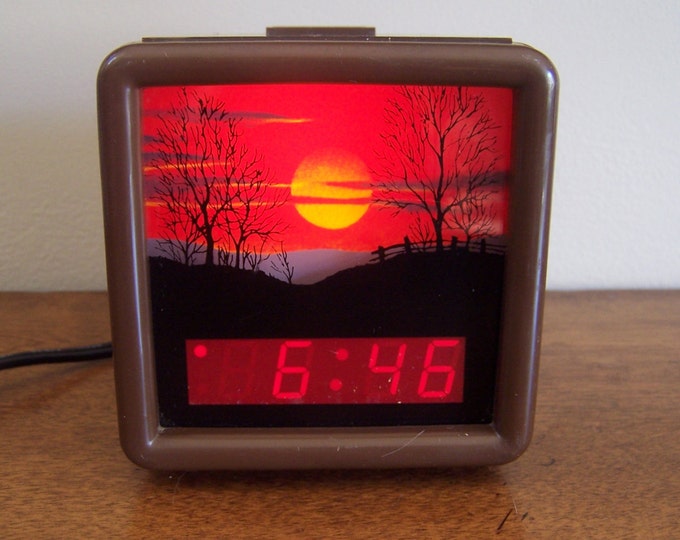 Vintage 1970s Spartus Sunset Digital Alarm Cube Clock Night Light ...