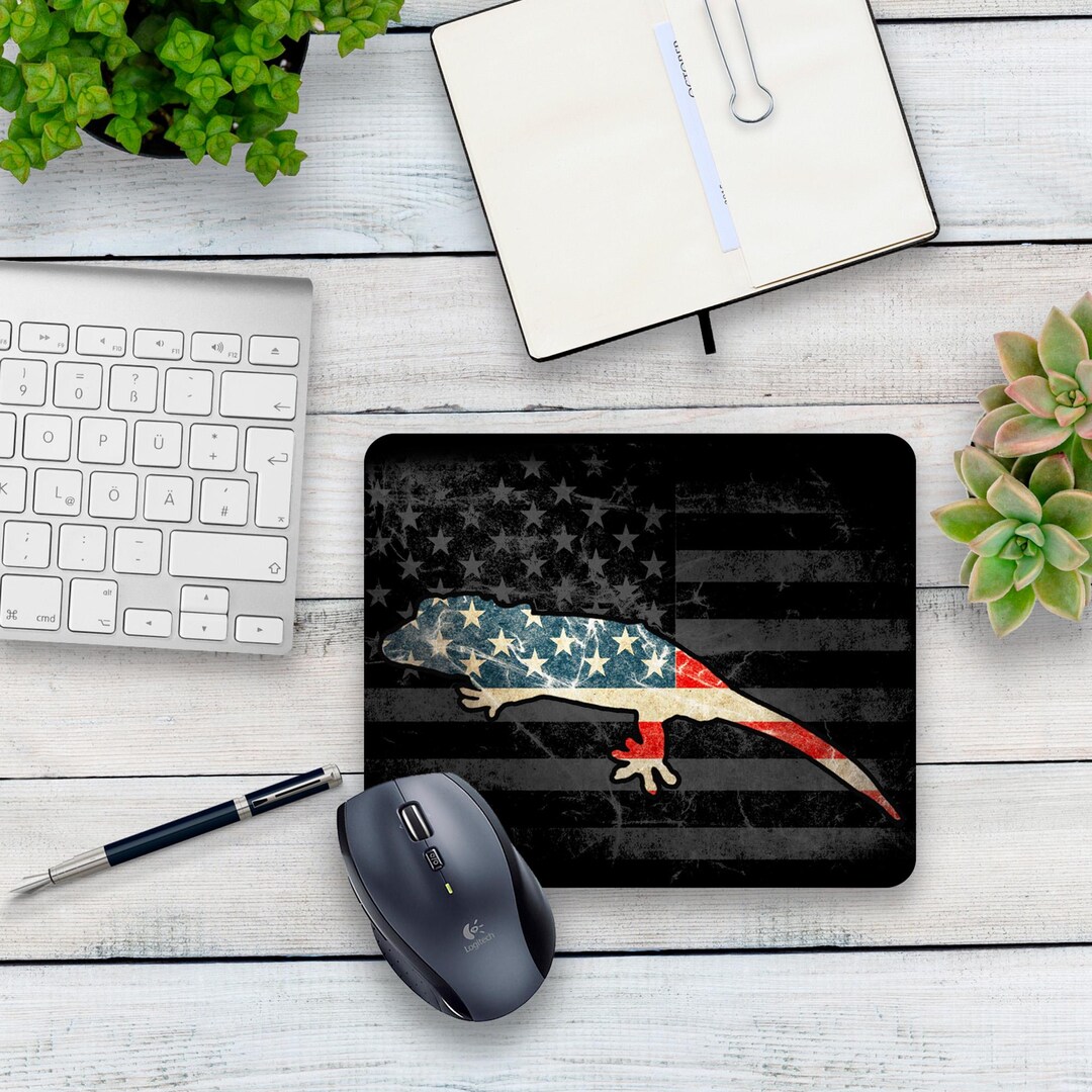 Gargoyle Gecko American Mouse Pad - Distressed Flag Gecko Mouse Pad ...