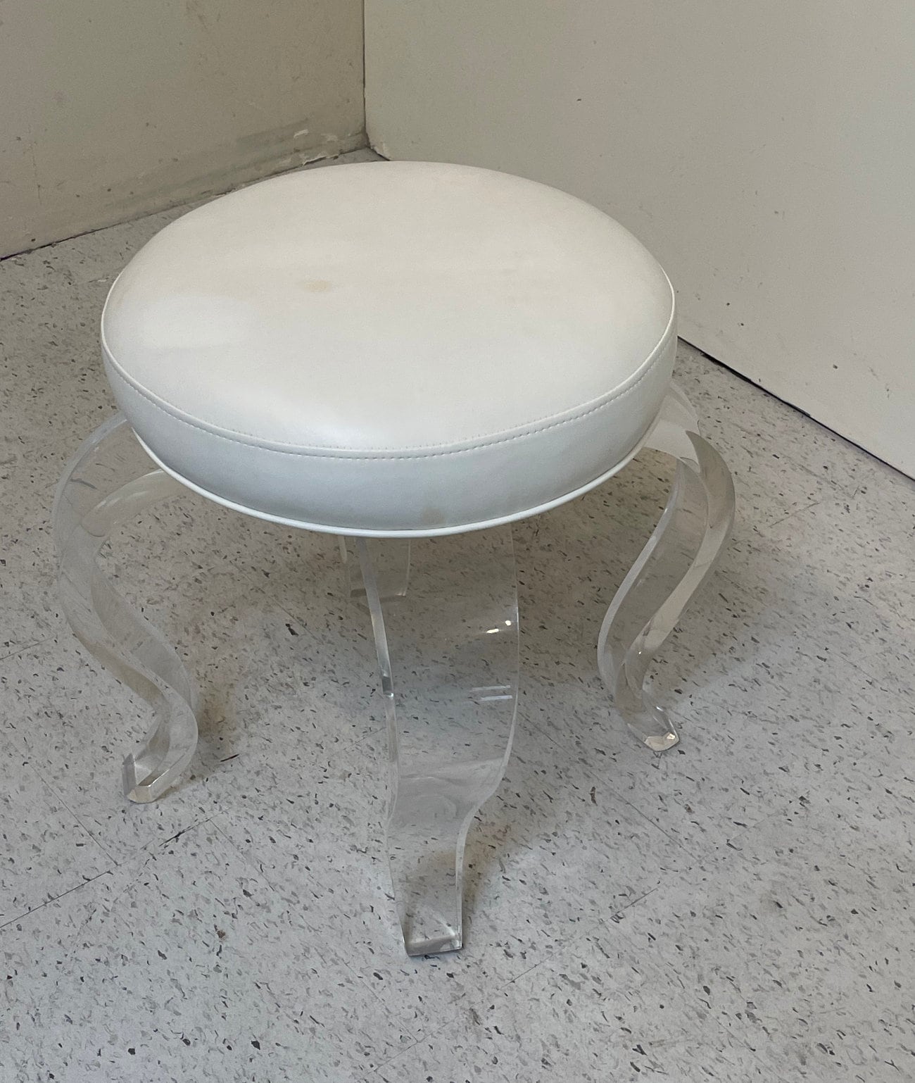 Vanity stool with acrylic legs store