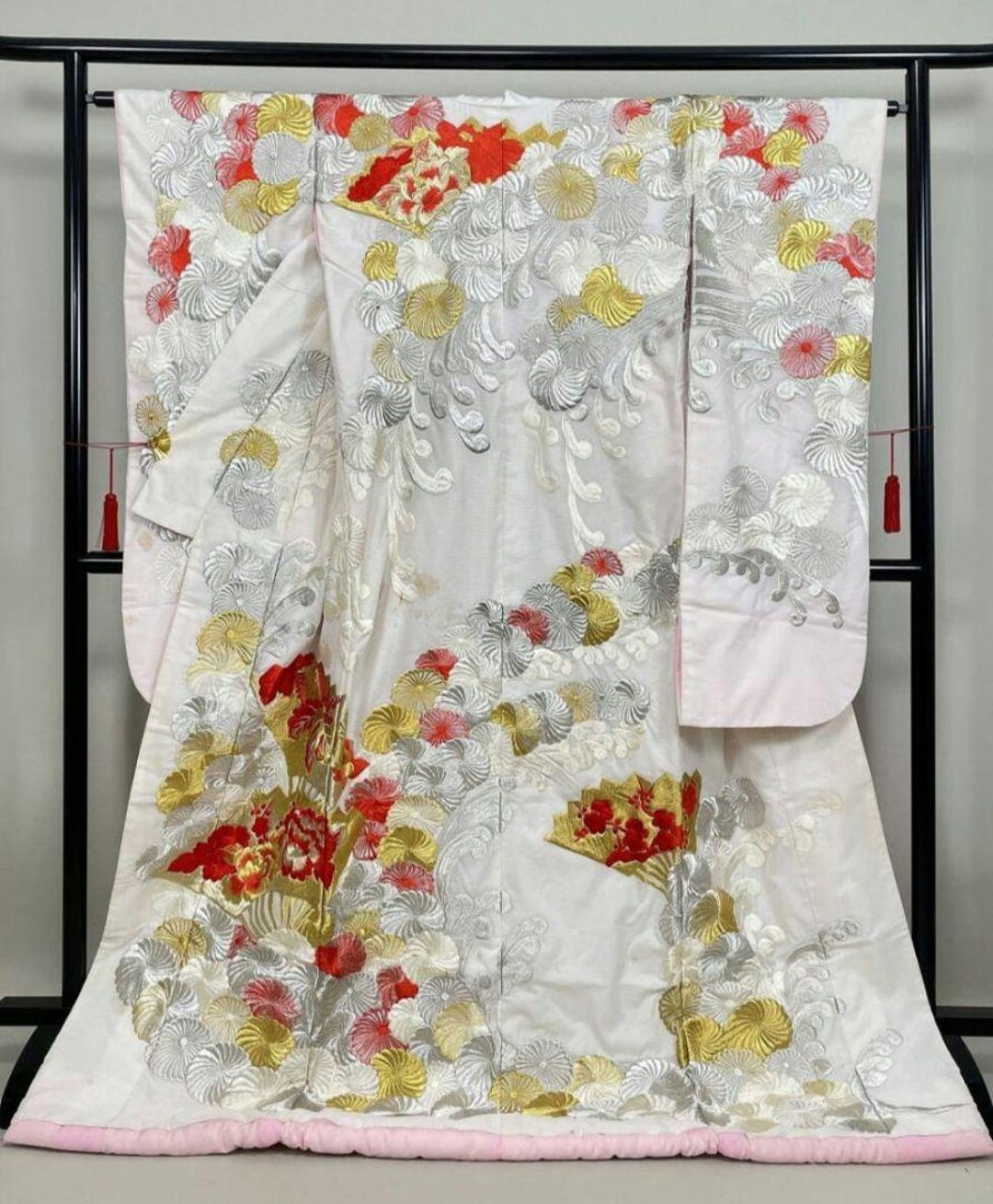 Uchikake Kimono, White Wedding Kimono, Japanese Kimono Robe, Japanese ...
