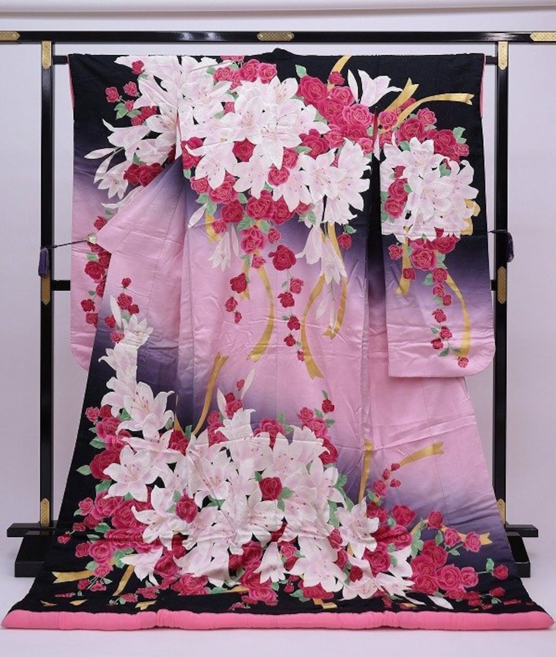 Japanese Uchikake Kimono, Embroidered Silk Uchikake, Wedding Kimono ...