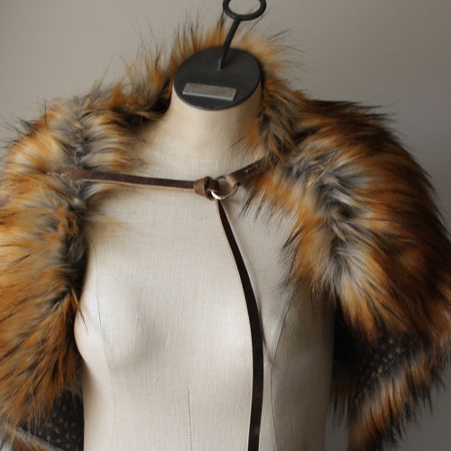 Cream Black Wolf Fur Shoulder Pelt Drape Leather Strap - Etsy Cream Black Wolf Fur Shoulder Pelt Drape Leather Strap - Etsy