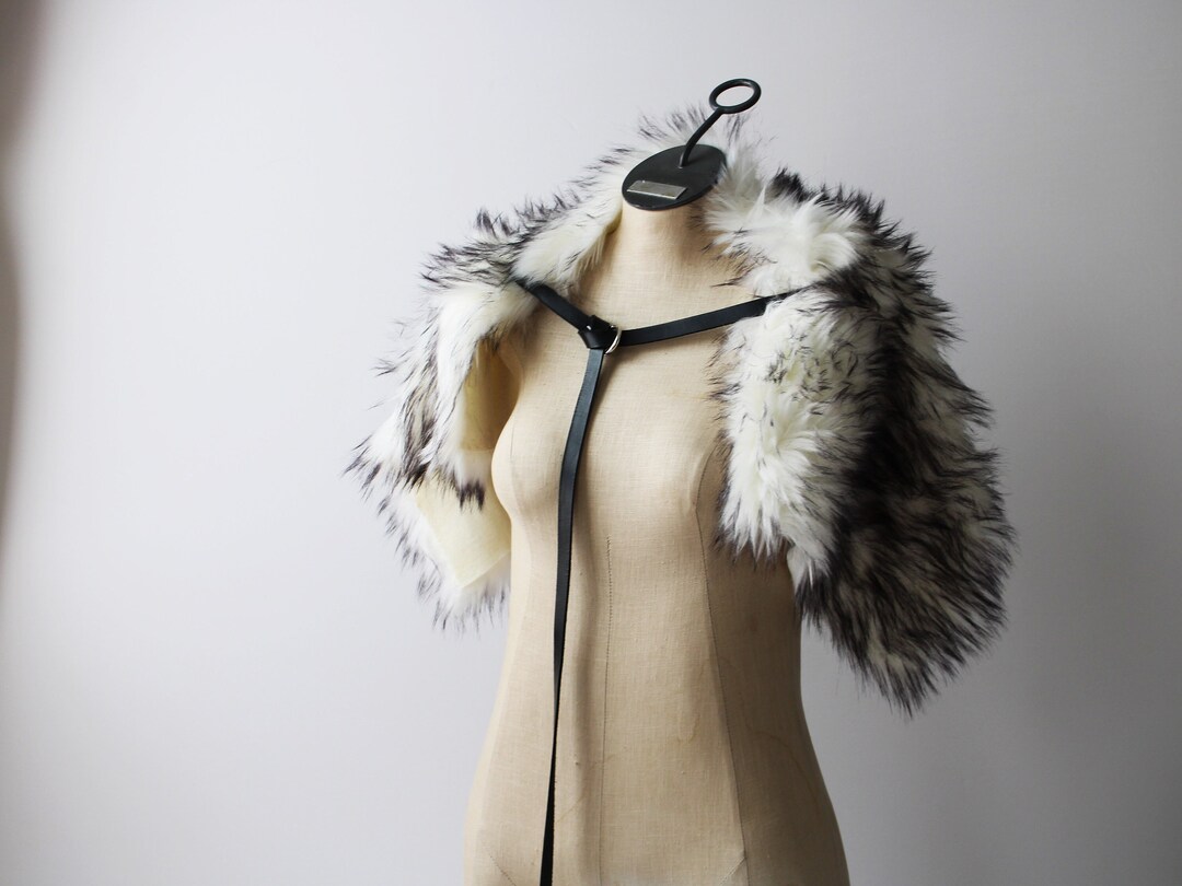 White Wolf Ink Black Tips Fur Shoulder Pelt Drape, Imitation Fur Mantle ...
