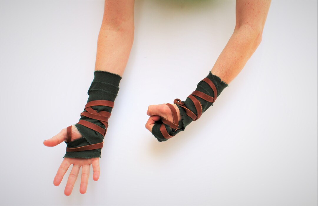 Distressed Woodland Green Cotton Hand Wraps, Primitive Leather Fist ...