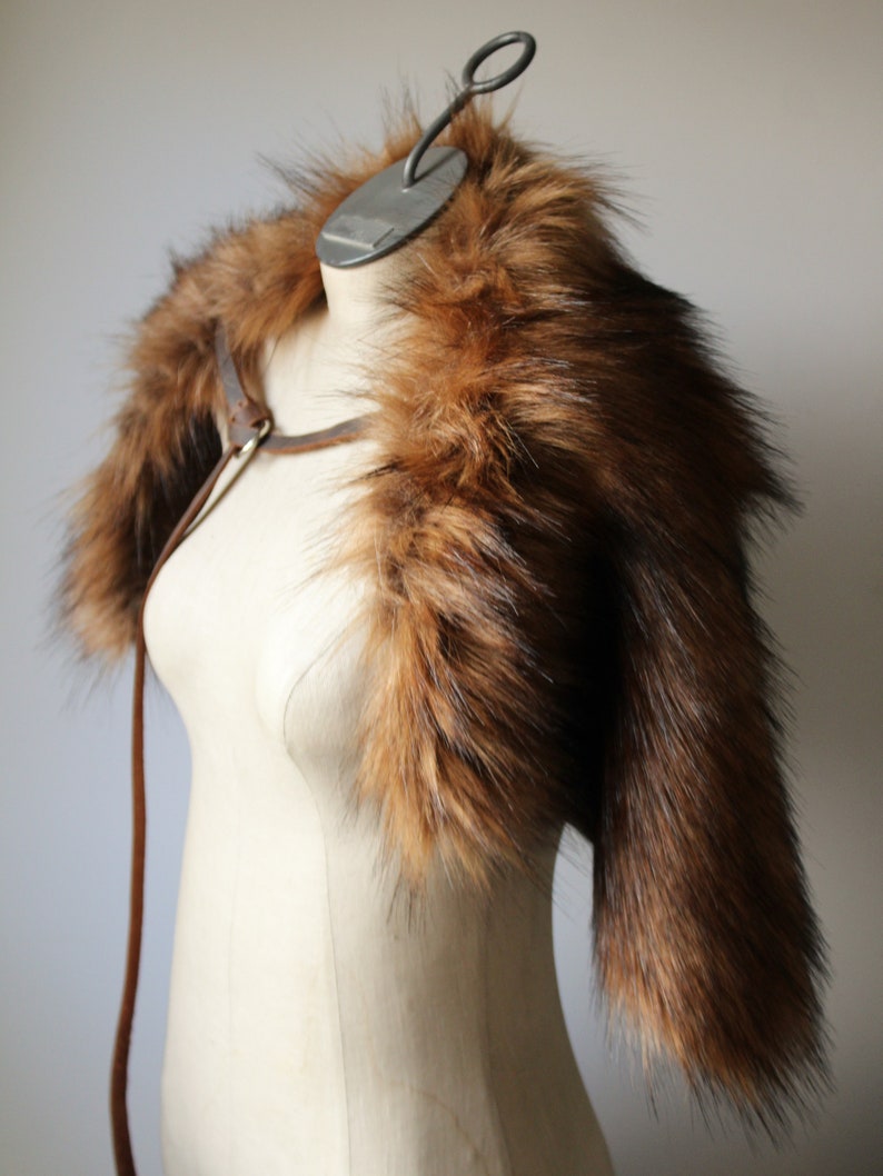 Chestnut Brown Wolf Fur Shoulder Pelt Drape Leather Strap - Etsy