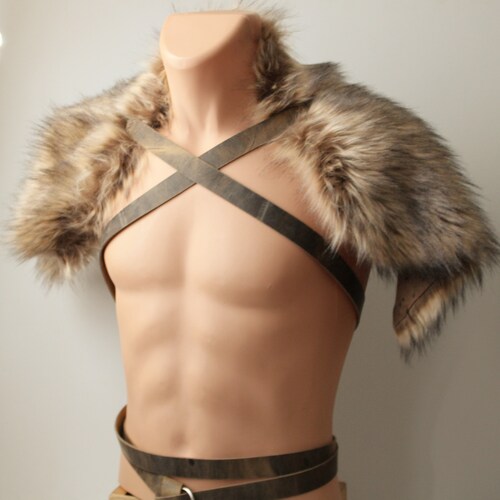 Sycamore Wolf Fur Shoulder Pelt Drape Leather Strap Imitation - Etsy Sycamore Wolf Fur Shoulder Pelt Drape Leather Strap Imitation - Etsy