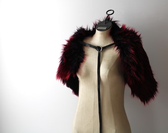 Stonewolf Fur Shoulder Wrap, Single Leather Chest Strap, Mantle ...