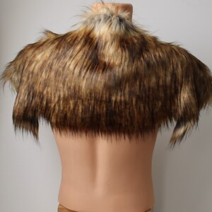 River Wolf Fur Shoulder Pelt Drape Tan Single Leather Strap Imitation ...