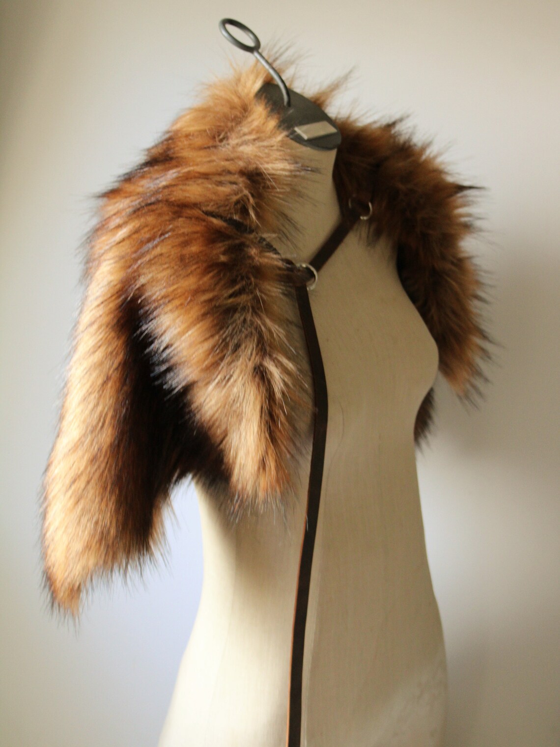 Chestnut Brown Wolf Fur Shoulder Pelt Drape Leather Strap - Etsy