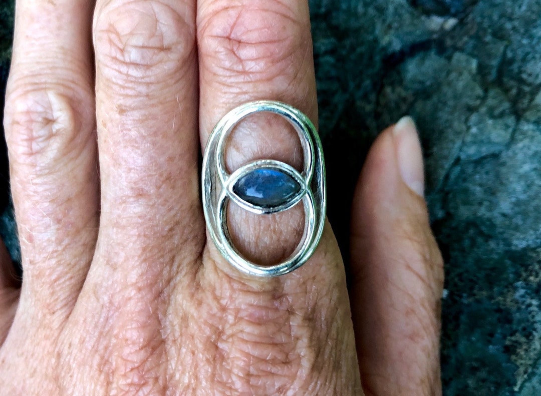 Sterling Silver Vesica Piscis Ring With Labradorite Crystal / Sacred ...