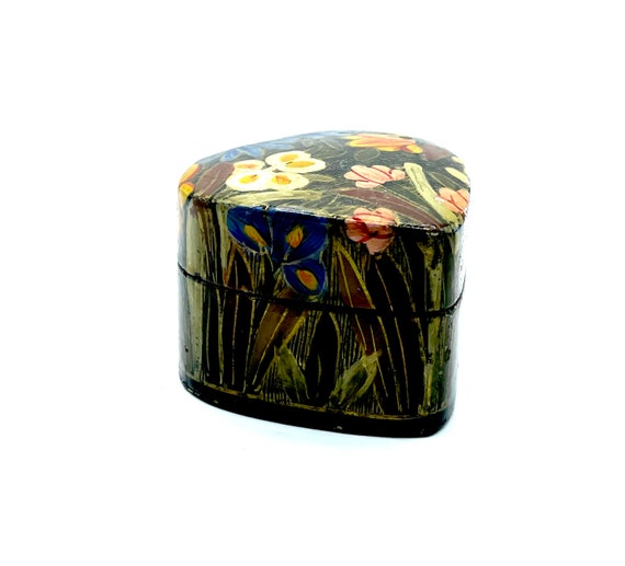 Vintage Kashmir Papier Mache trinket box, handmade he… - Gem