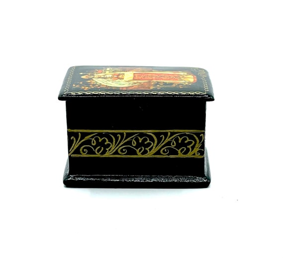 Russian Soviet Union Lacquered Palekh Box, vintage bl… - Gem