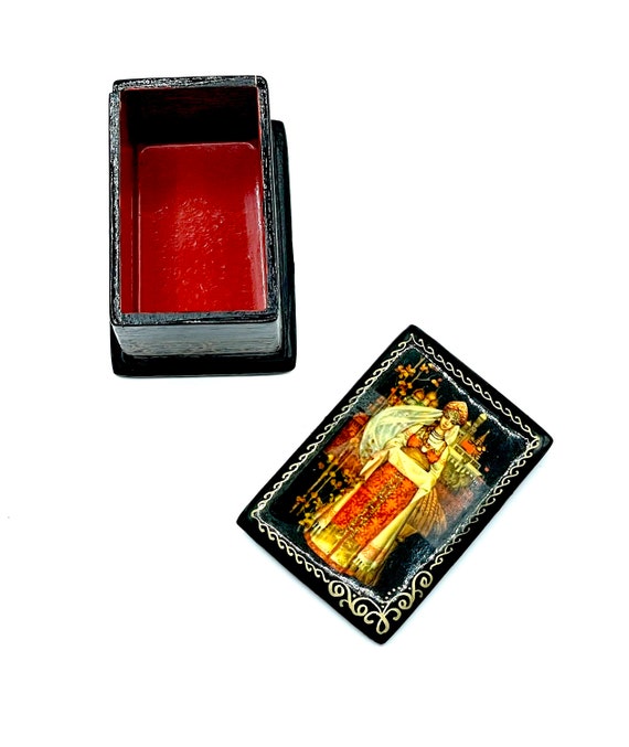 Russian Soviet Union Lacquered Palekh Box, vintage bl… - Gem