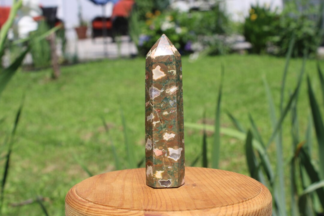 Rhyolite the "self " Stone Point ; Rhyolite Jasper Tower , Gemstone ...