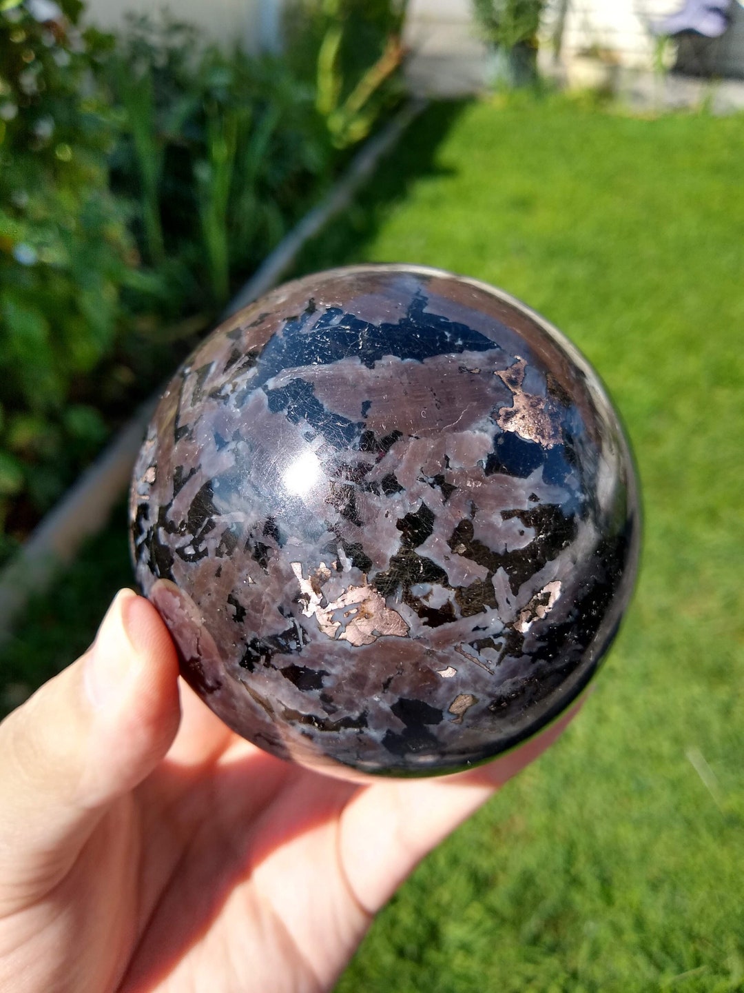 Indigo Gabbro Polierte Kugel, Indigo Gabbro Orb Stein auch bekannt als ...