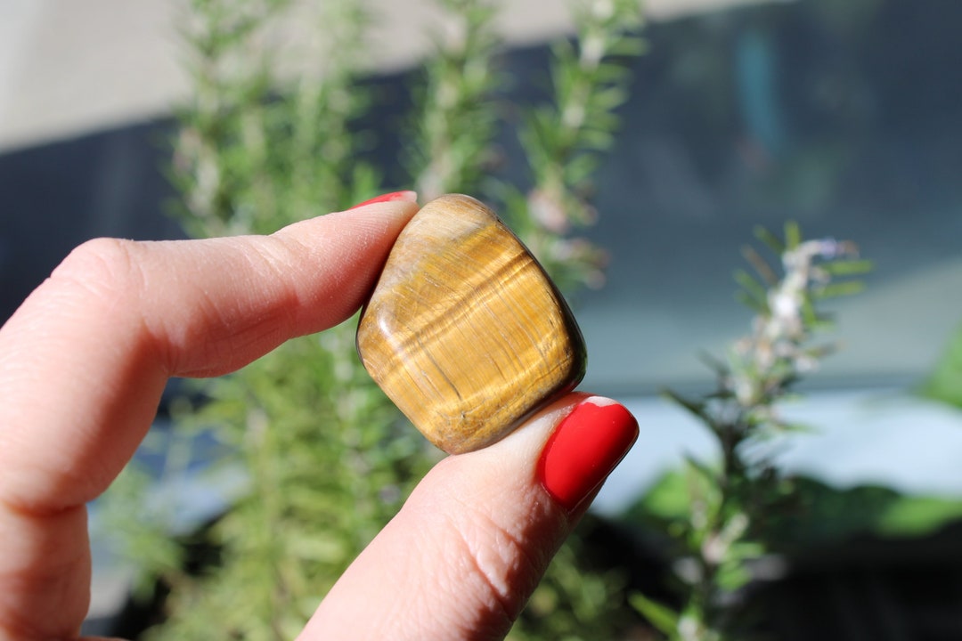The Self Confidence and Courage Stone Polished Tiger's Eye Pebble Stone ...