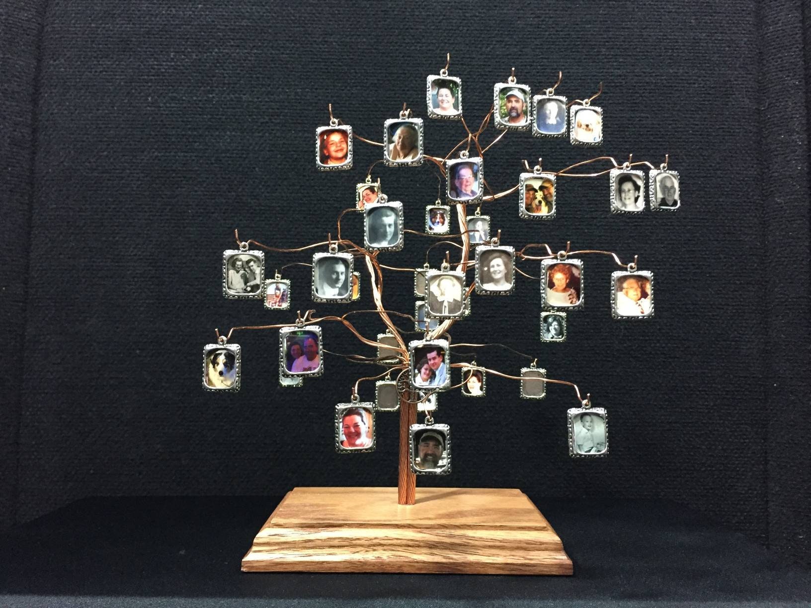 Medium Family Tree With 38 Photo Frame Charms and Use of Free Web Based ...
