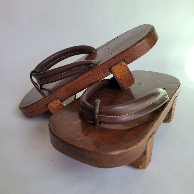 Wood Flip Flops Hawaiian Decor Tropical House Tiki Style Geisha Girl ...