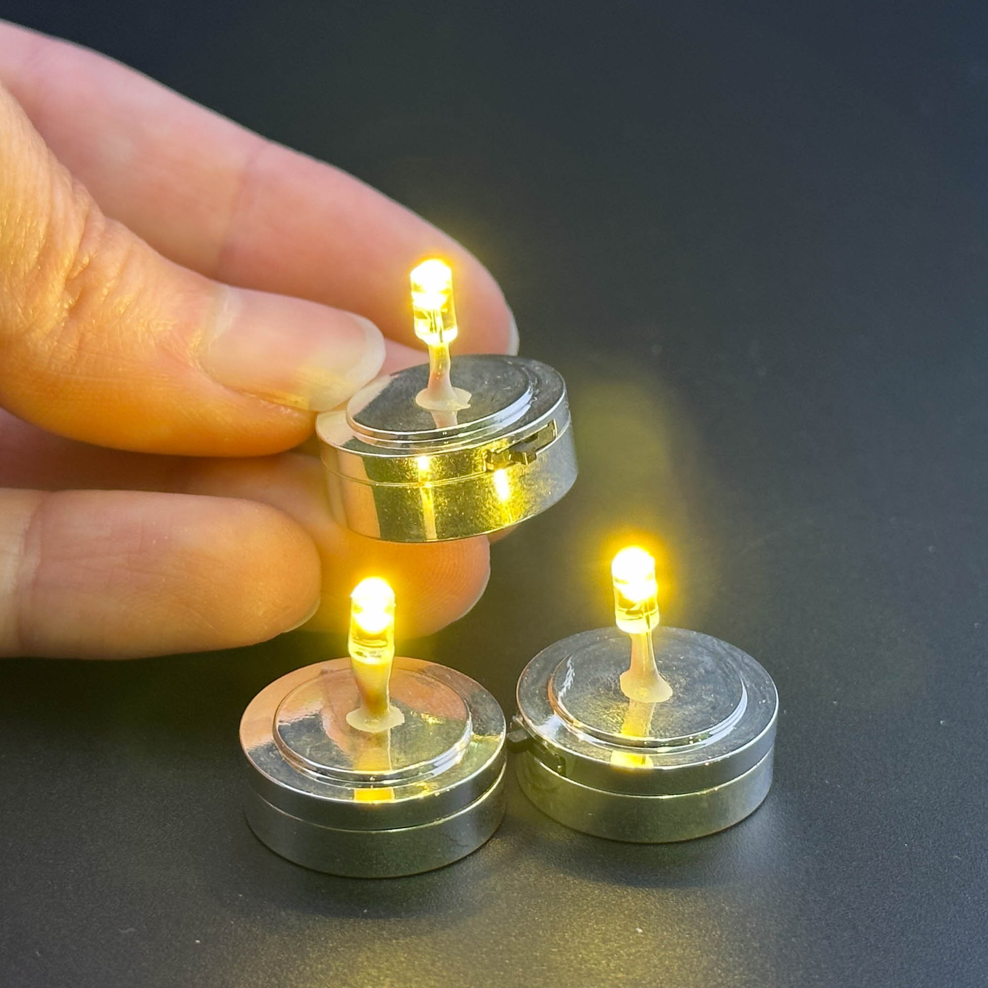 3PCS. DIY LED Super Bright Base With On/off Switch and Battery 1:12 ...