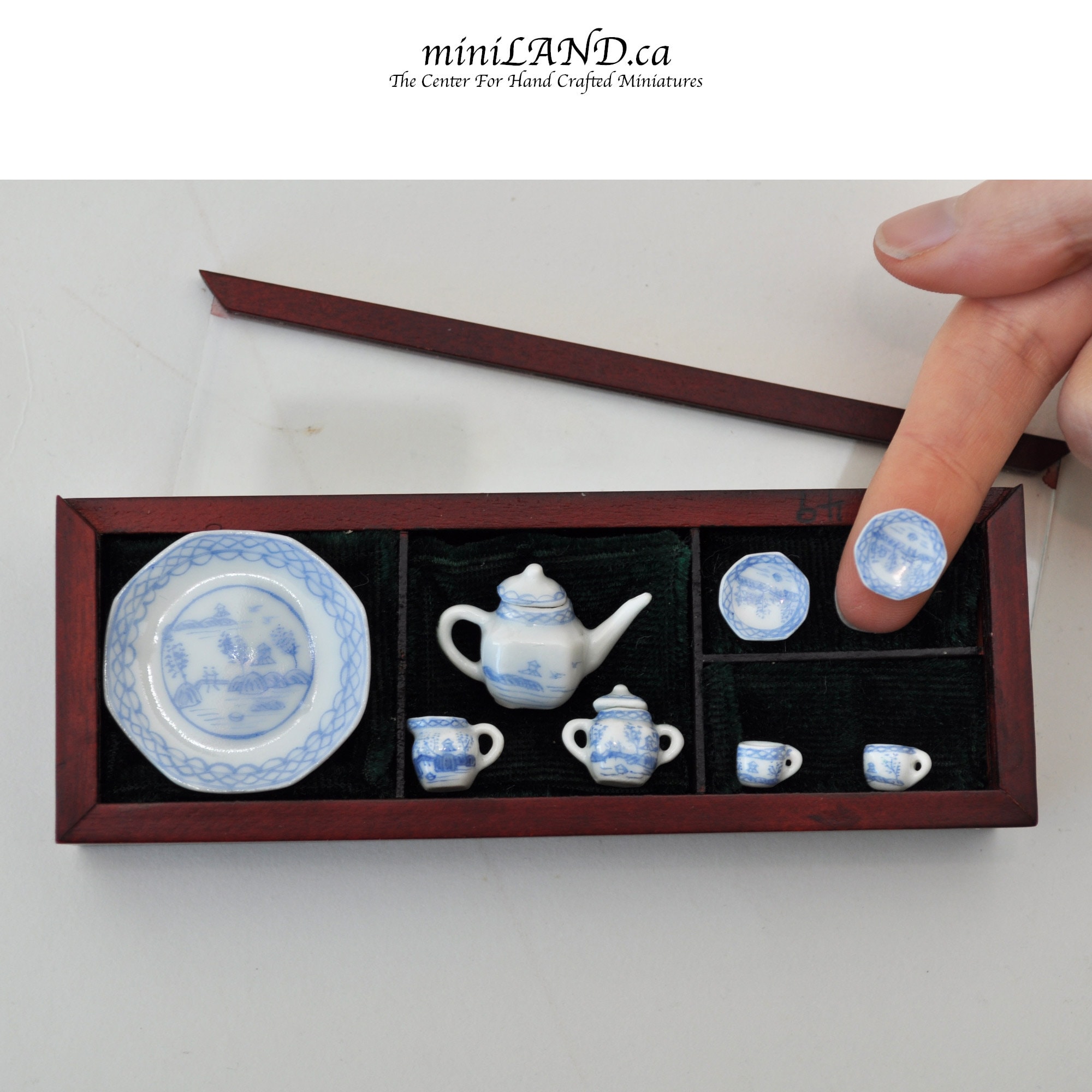 Dolls & Miniatures Dollhouse Miniature 8pc Table Setting by Miniatures ...