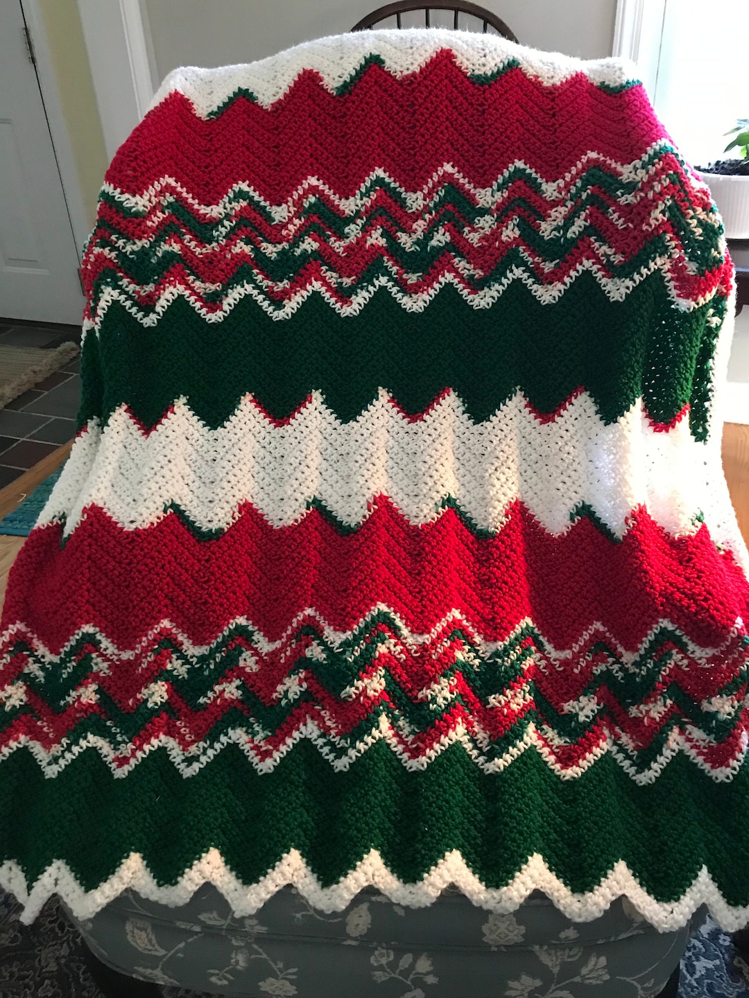 HANDMADE WARM & SNUGGLY Christmas Afghan!! - Etsy
