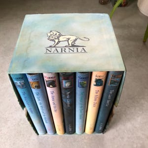THE CHRONICLES of NARNIA Vintage Book Set - Etsy