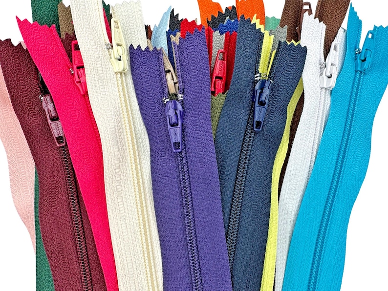 Lightweight #3 Nylon Coil Closed-end Zipper Sampler Pack (30 Zippers in ...