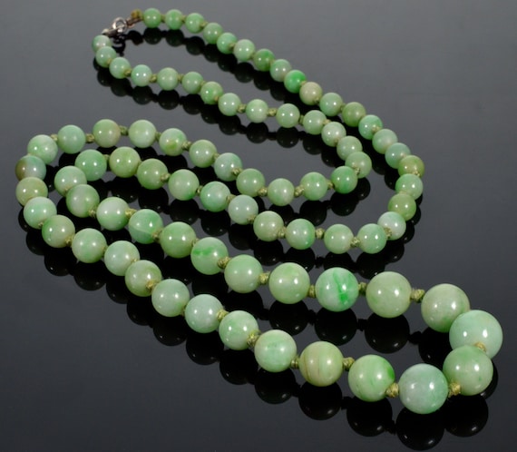 Jadeite jade jewelry store