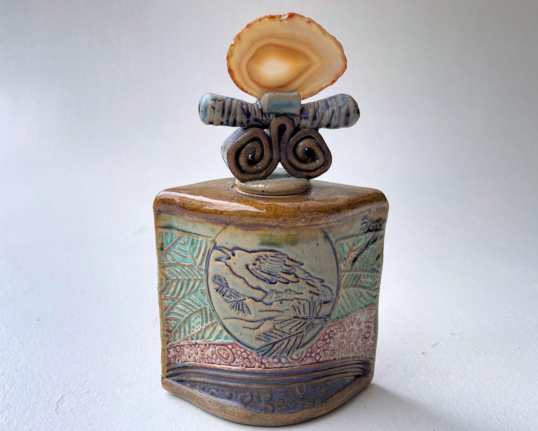 Handcrafted Crow Pottery Vessel With Polished Agate Lid - Unique ...
