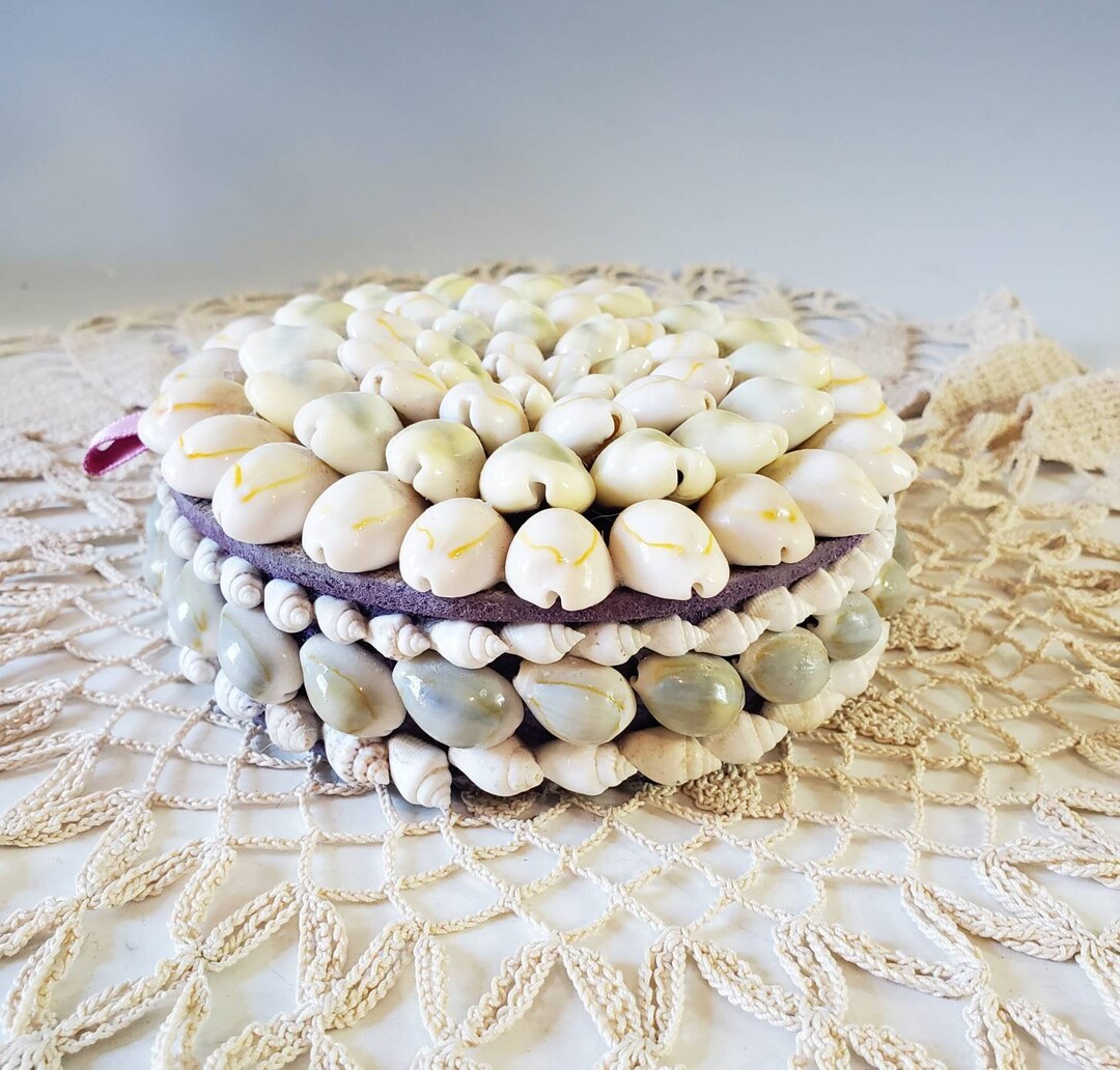 Round Shell Jewelry Box Vintage 1970s Purple Felt Interior - Etsy