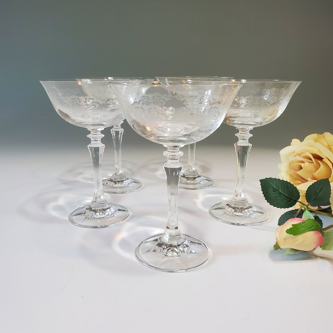 5 Vintage Champagne or Wine Glasses, Clear With Etched Glass Pattern ...