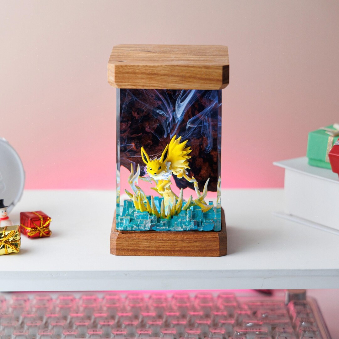 Jolteon Pokemon Resin Diorama Lamp, Electric Type Eeveelution Art Night ...