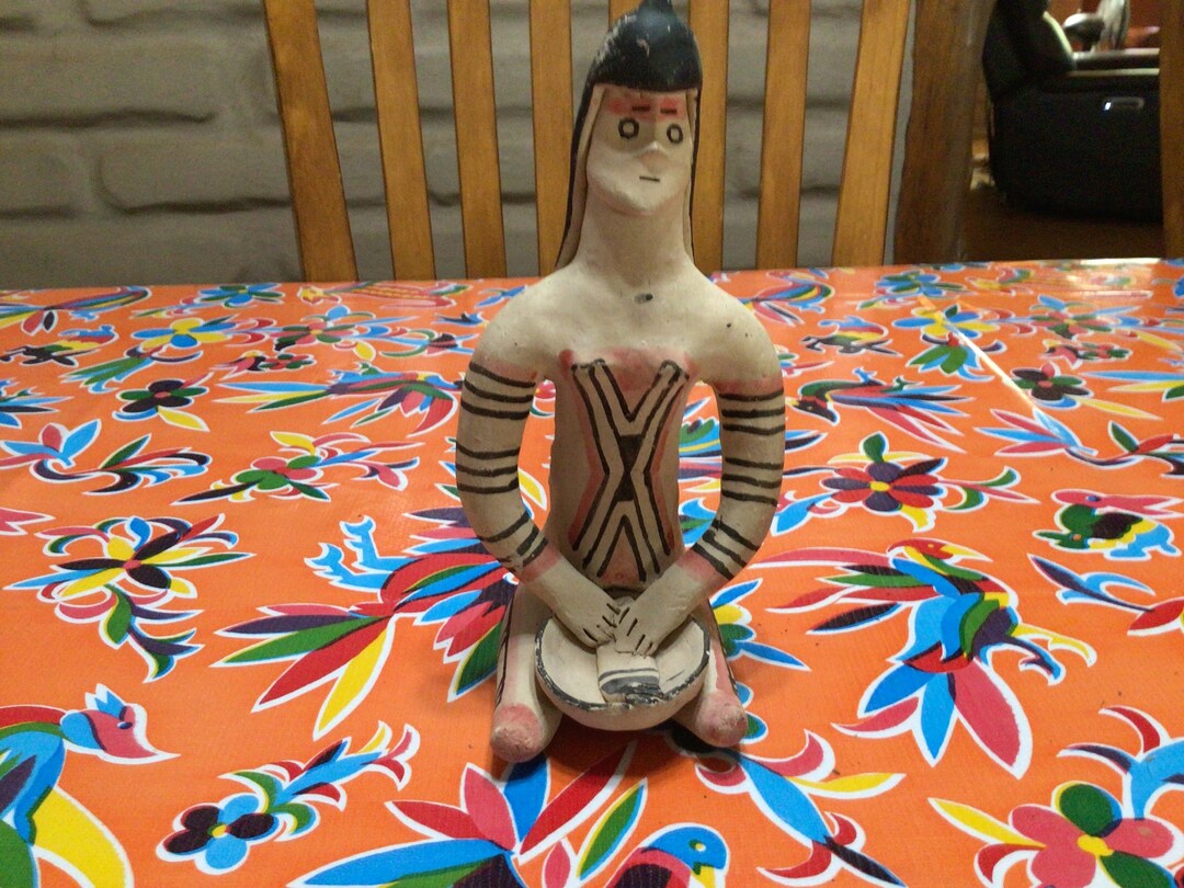 Figurilla de mujer sentada de barro maya vintage con tazón México ...