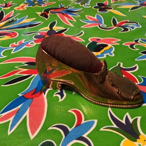 Vintage Jennings Brothers Metal Woman’s Shoe Pin Cushion J.B. 1852 ...