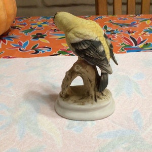 Vintage Lefton Ceramic Hand Painted Goldfinch on Pedestal Figurine (# ...