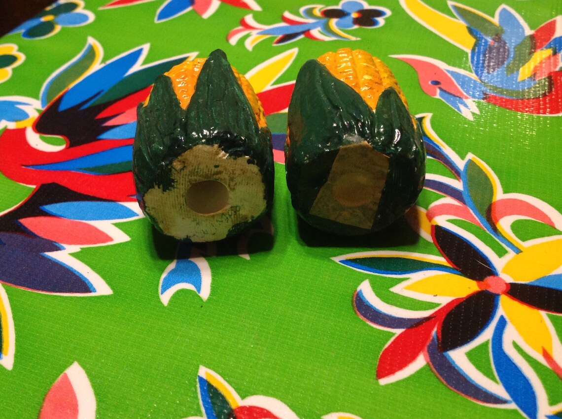 Vintage Hand Painted Chalk Ware Corn on the Cob Salt and Pepper Shakers ...