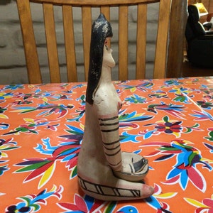 Figurilla de mujer sentada de barro maya vintage con tazón México ...