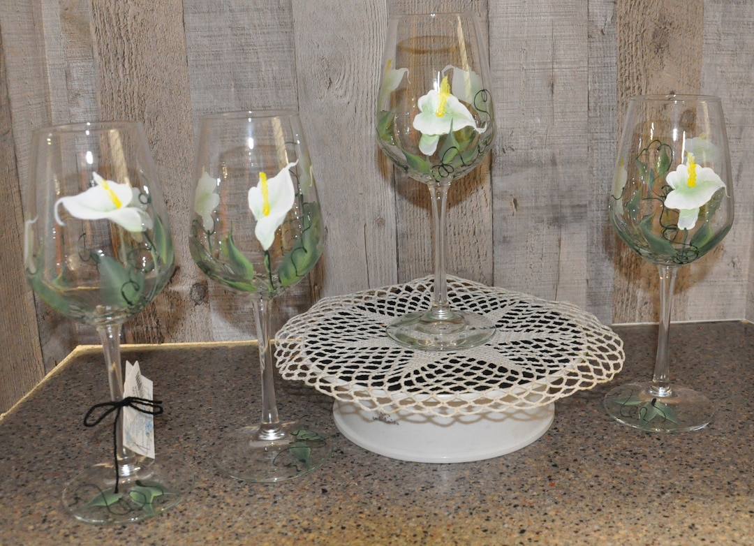 Hand Painted Calla Lily Design Wine Glass - Etsy