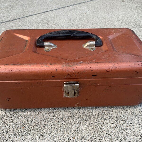 Vintage Tackle Box - Etsy
