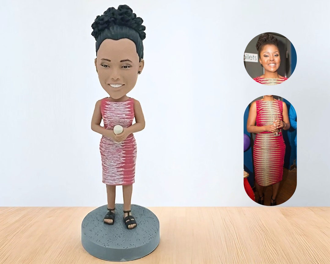 Custom Romantic Girlfriend Bobbleheads, Female Bobblehead Gifts, Custom ...