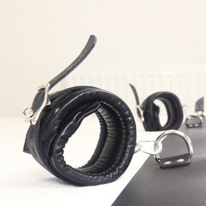 Bed Restraints Leather Bondage Restraints Hospital Medical Asylum Wrist ...